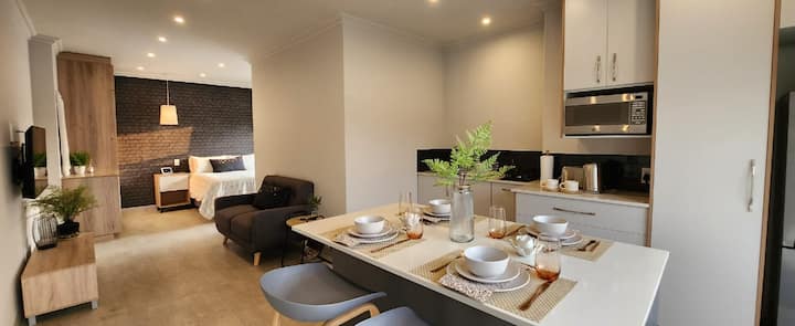 Junior Executive Suite With Private Garden - Alberton