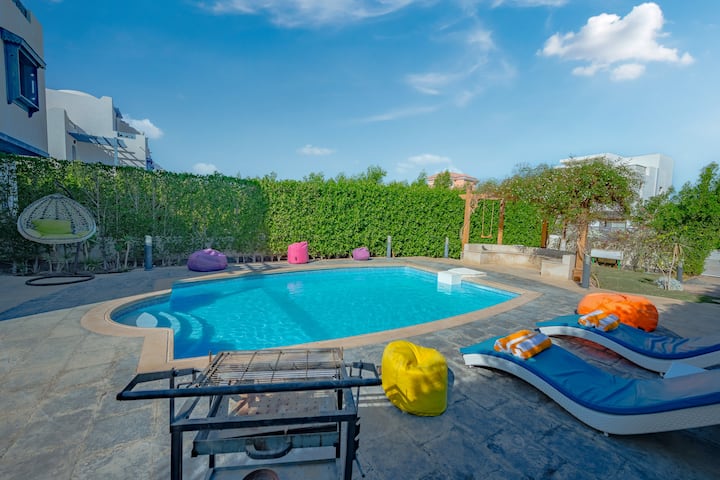 Villa With Private Pool - フルガダ