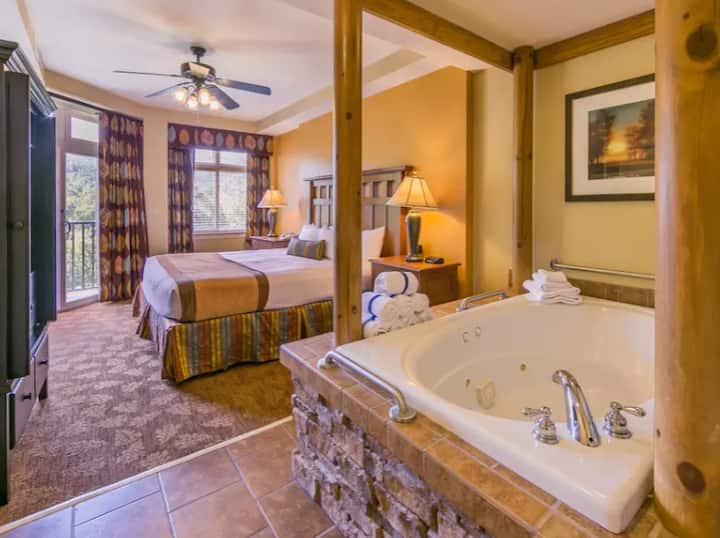 Private Condo 2bdrm 2 Bth For 6 - Gatlinburg, TN