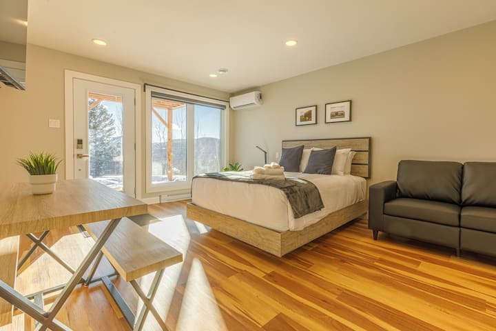 Opus 9b | Beau Studio Pour 2 | Spa | Vue Fleuve - Baie-Saint-Paul