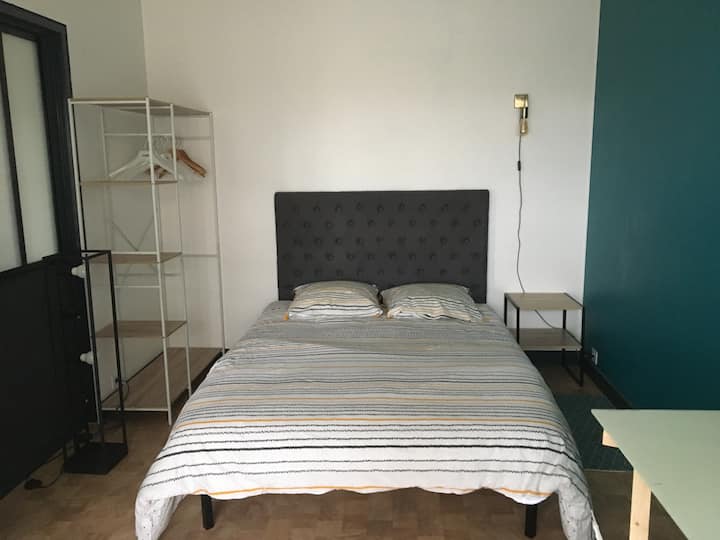 Chambre Avec Salle De Bain Privative - Angoulême