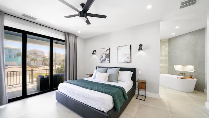 Ocean Shore Villa - Fall Into Coastal Comfort! - Flagler Beach, FL