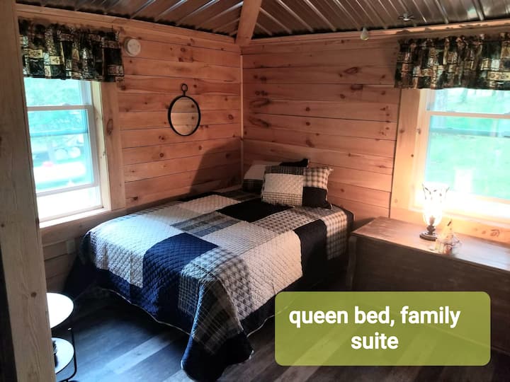 Pines Retreat Getaway - Door County, WI