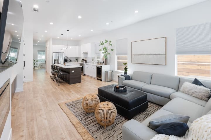 Gorgeous Brand New, 3- Bedroom Modern Townhouse - Sacramento, CA