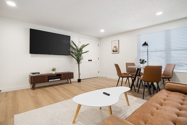 The Silo 8 - Modern 2bd In A Quiet Neighborhood - Mackinaw, IL