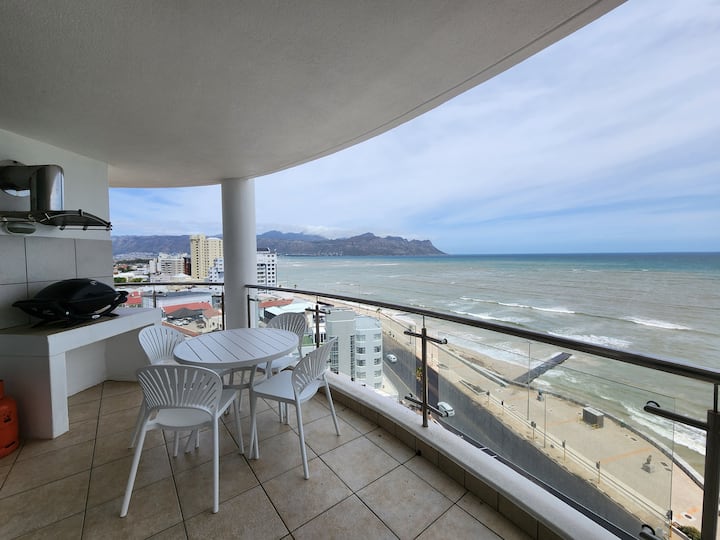 Exquisite View In The Strand - Somerset West