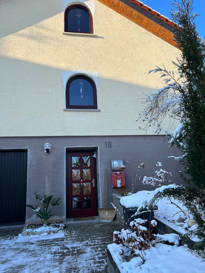 Neu Renovierte 1,5-zimmer Wohnung - Weil der Stadt