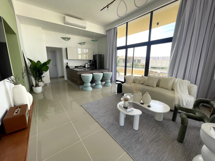Classy 3 Br Penthouse & Terrace - Hurghada