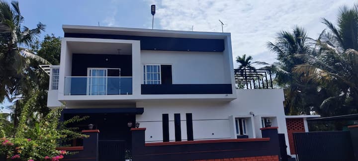 Saanvi Villa (Water Front) - Kollam