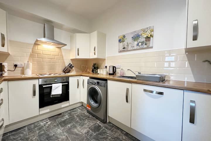 (S3) Stylish Apartment - Salford