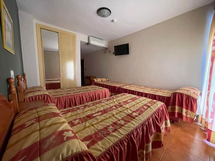 Quéntar Hotel Rural - Habitación Cuádruple - Sierra Nevada