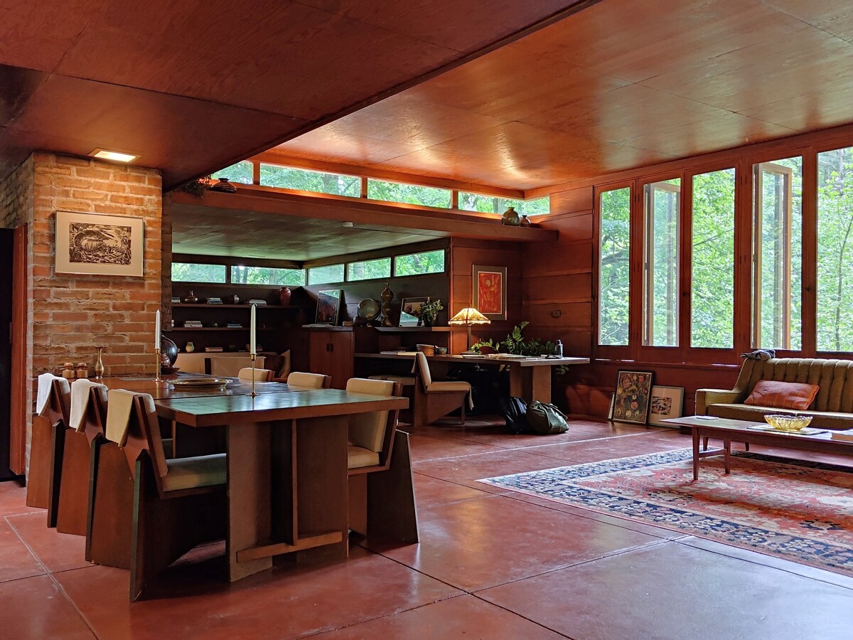 Frank Lloyd Wright’s Goetsch–Winckler House - Houses for Rent in ...