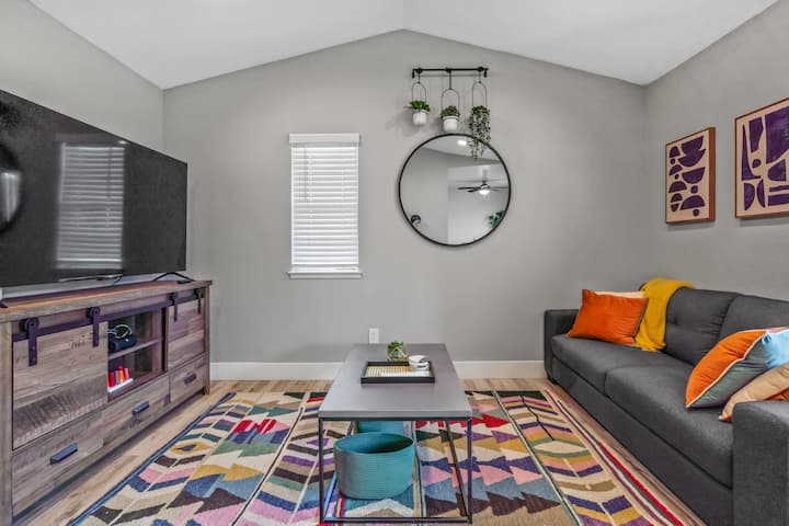 Modern Home Travel Professional - Unit #22 - Modesto, CA