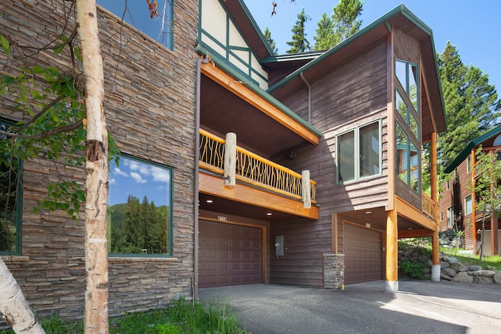 Griz Haus - Whitefish, MT