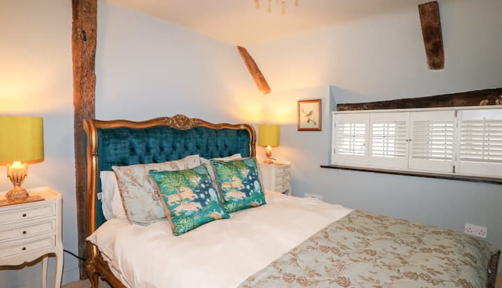 New: Stylish, Romantic Bolthole & Parking! So Cosy - South Downs