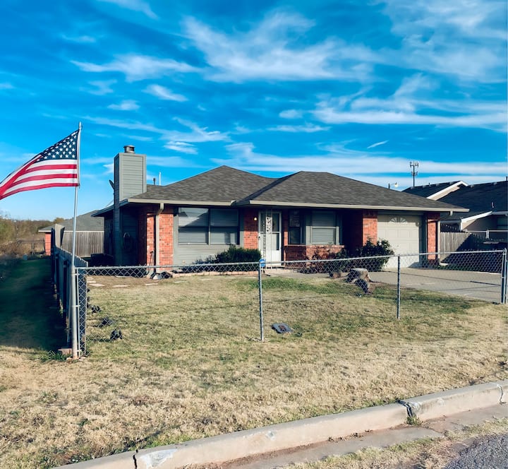 Cozy Home Close To Fort Sill - Lawton, OK