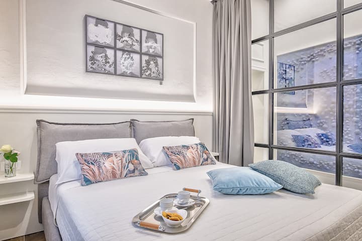 Modern Art Suite In Florence - Florencia