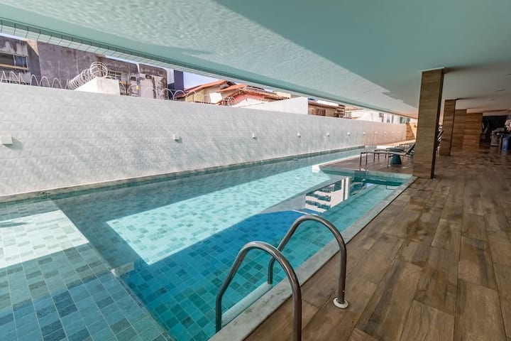 Apto Três Quartos/ Academia/  Piscina/ 2 Garagens - Maceió