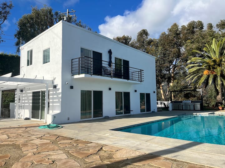 Malibu Experience - Malibu, CA