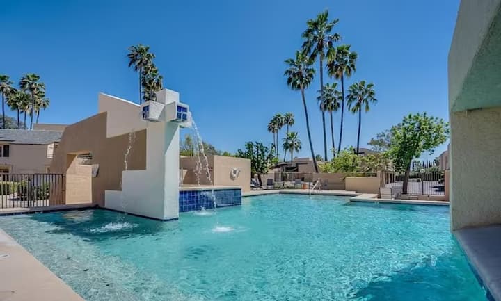 Sabino Canyon Condo W/ Pool And Spa - Tucson, AZ