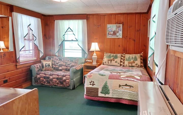 Cabin #6 At The Patio - Bethlehem, NH