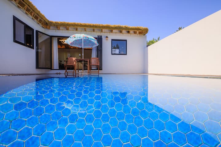 Jeju Aewol Pool Villa Jacuzzi Opens 6.15 601 - Jeju-si