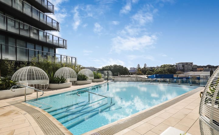 Contemporary Resort Style Living - Lewisham