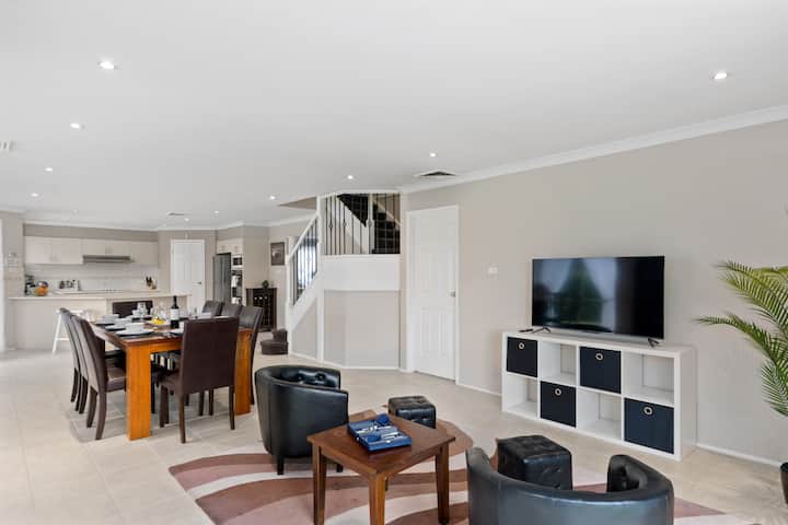Pineview Escape: Generous Comfort For Families - 월런공