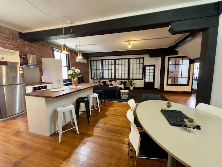 Spacious Inner-city Apartment! - Taranaki