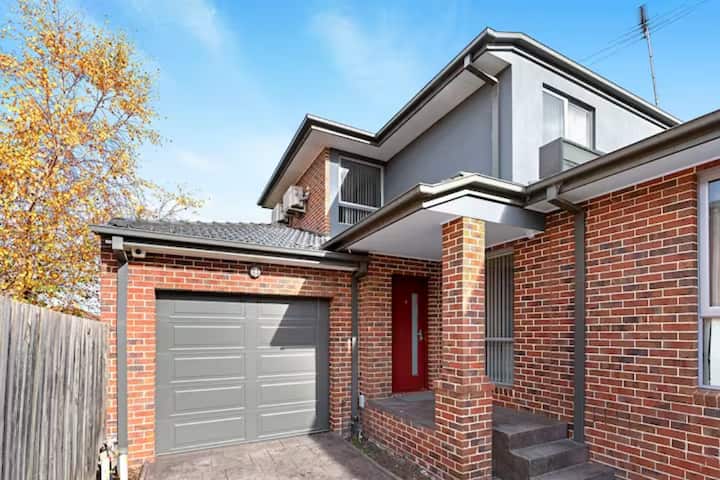 Domi Rentals - The Iona Townhouse - Melbourne