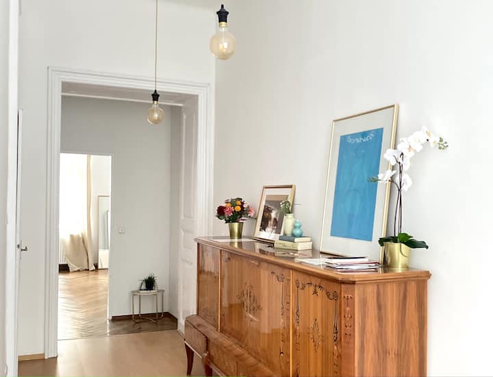 Bright City Center Apartment - Bécs