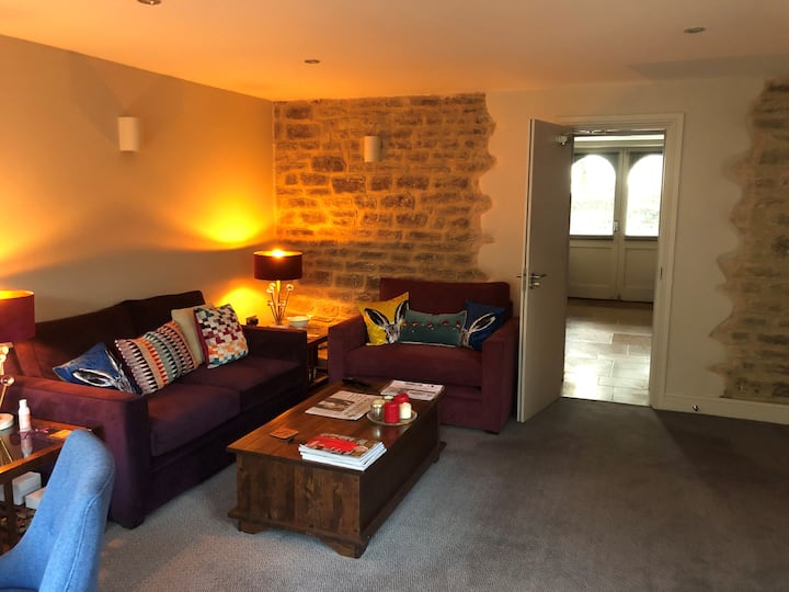 Private 2 Bed Flat Near Melksham - Chippenham