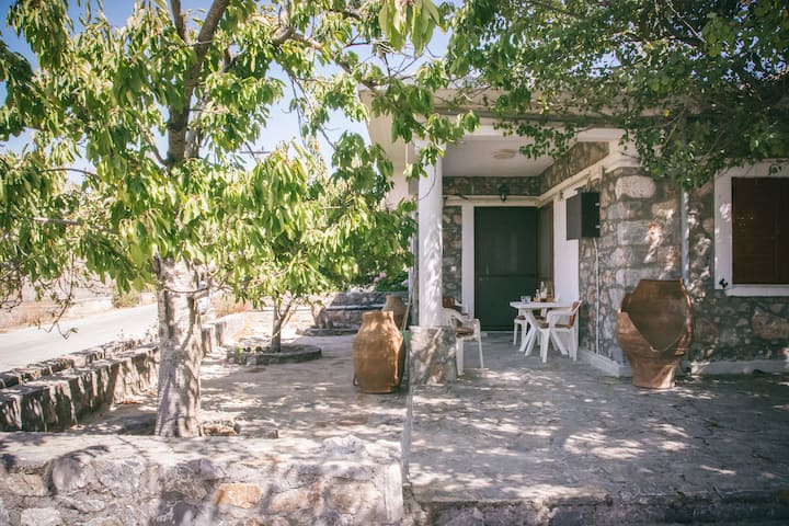 Theo Homeybee Chronakis Home / Psichro Lasithi - Kaminaki