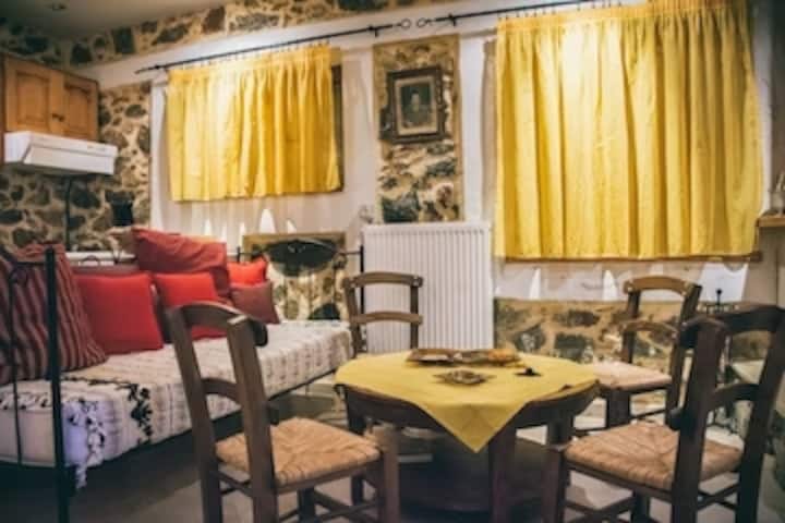 Theo Homeybee Chronakis Home / Psichro Lasithi - Kaminaki