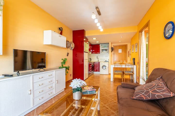 Pool & Beach In Salou · Wifi · Your Best Holidays - Reus