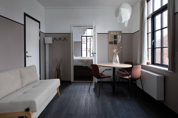 Spacious 1 Bedroom Apartment With Kitchen - Kopenhagen