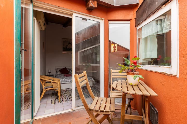 Castiglione Loft -Balcony-view On The Roofs - Bologna