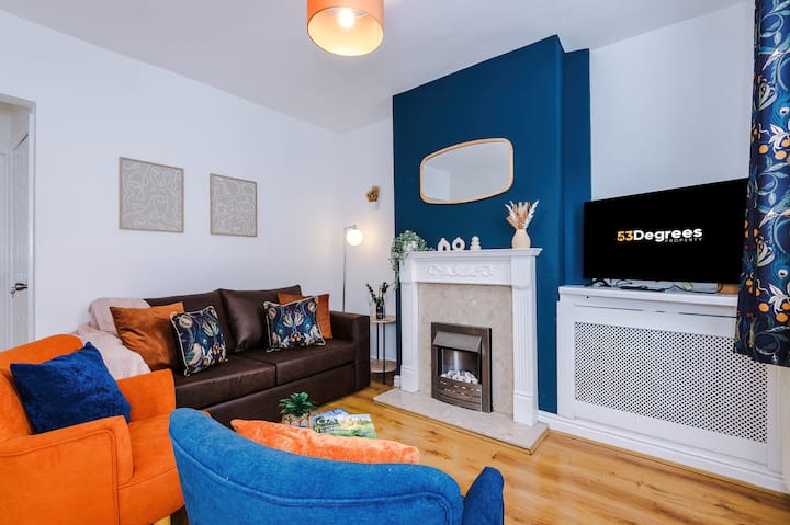 New! Spacious & Stylish Home, City Centre, Sleep 4 - Chester