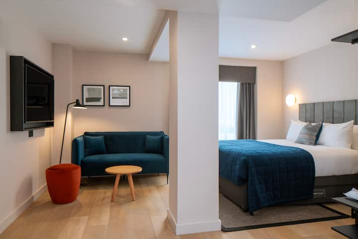 Classic Studio With Kitchen - Birmingham