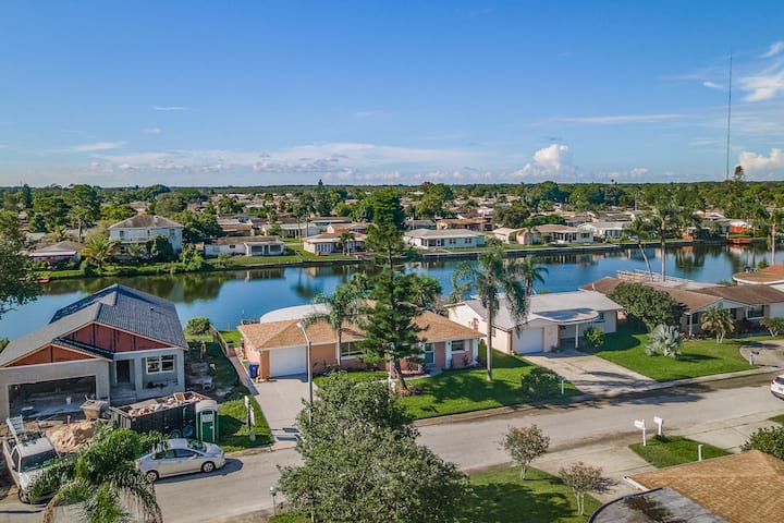 Waterfront Home - 7 Mi To Beach - New Port Richey, FL