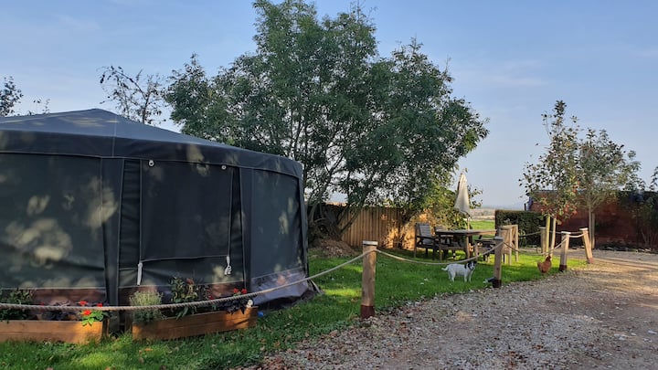 Luxury Yurt For 2 With Private Hot Tub - Tewkesbury