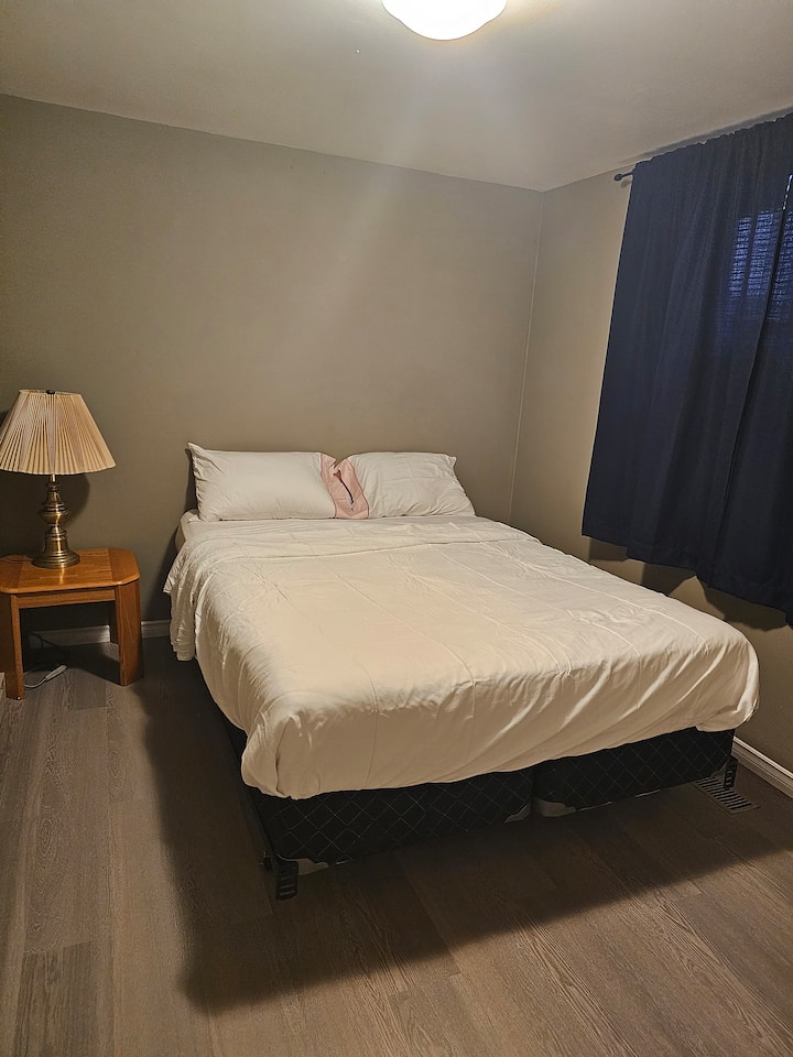 Private Room Walking Distance To Hospital - Prince George