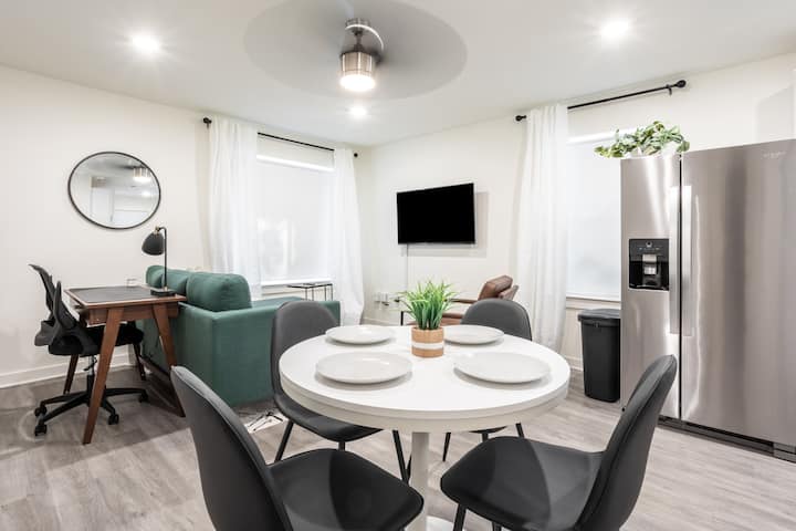 Bishopartslove! | Central Location| King Queen - Highland Hills - Dallas