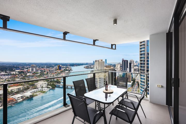 Circle On Cavill Stunning Apartment 25fl - Gold Coast
