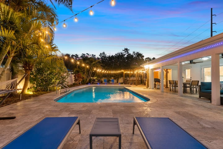 Waterfront Modern Perfection - Tampa