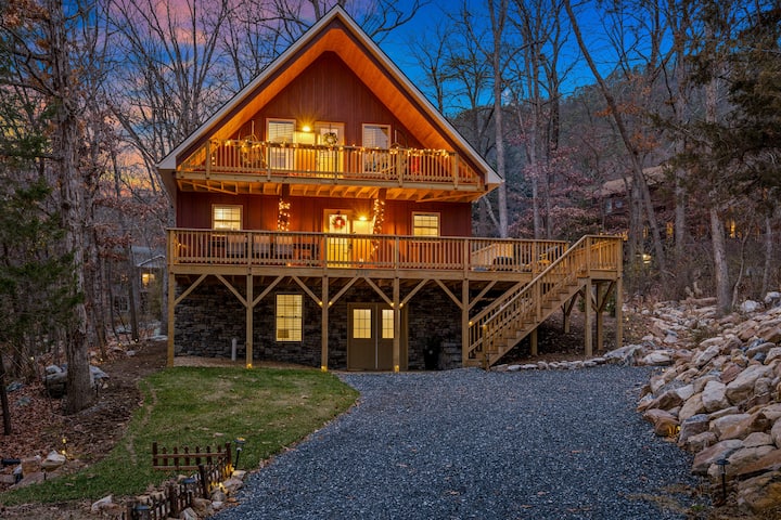 Modern 5br Getaway! Hot Tub, Arcade, Spa & Chef - Harrisonburg, VA