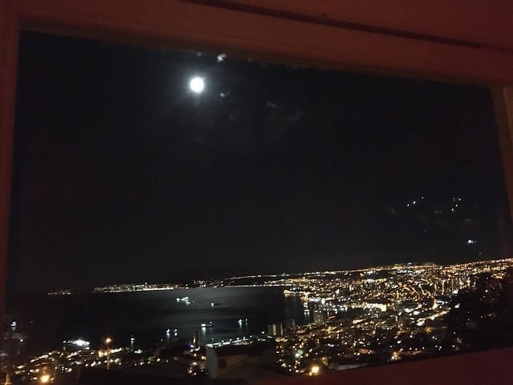 Año Nuevo Frente Al Mar En Valparaíso - Valparaíso