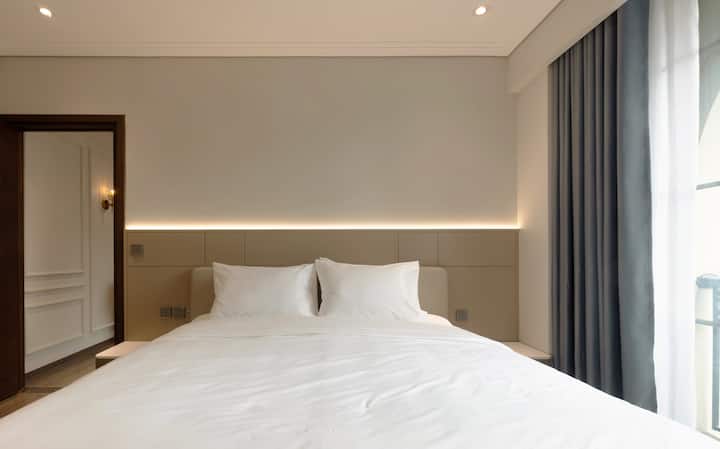 Widely Windows - Homeyy *Otis Apt 90m2 With 2brs* - Hanoi