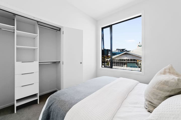 Ground Floor Modern 2br Apartment Hospital Nearby - Wellington