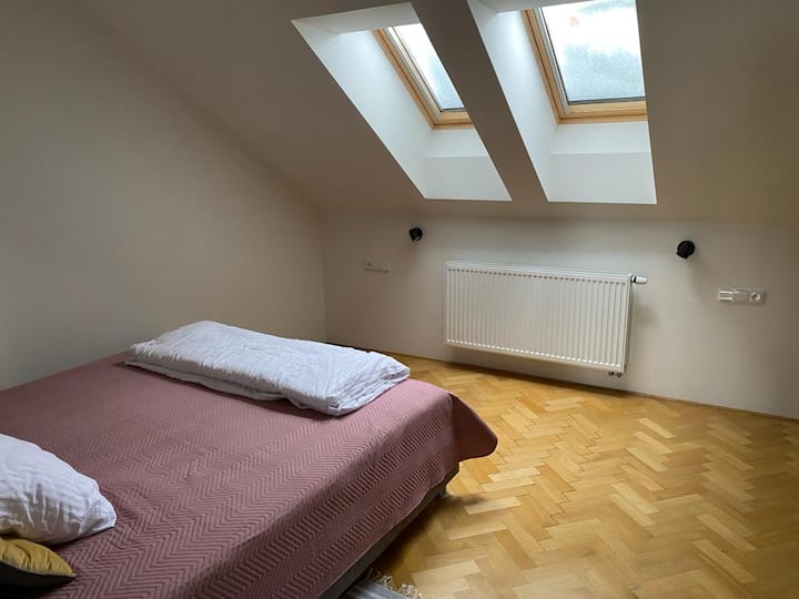 92m2 Two Bedroom Rooftop Apart. - Prága